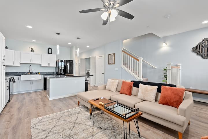 Kapolei Villa Escape - Ewa Beach, HI