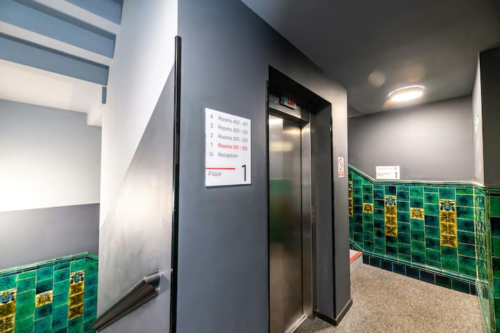 Refurbished Historic Building With Period Details - Newcastle upon Tyne