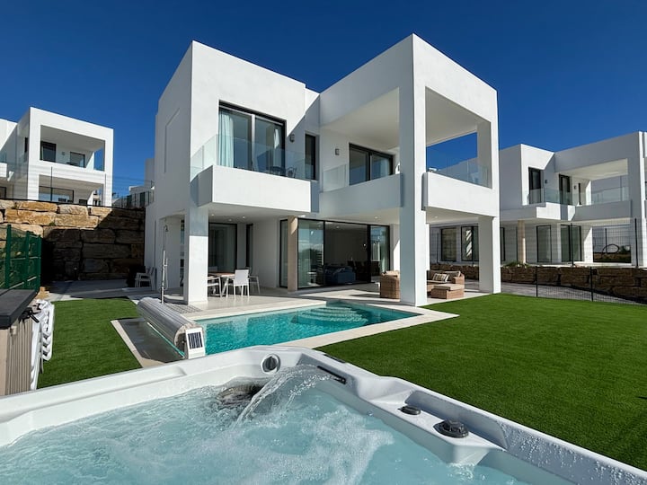 5br Villa With Stunning Sea Views & Hot Tub - Zest - Sotogrande