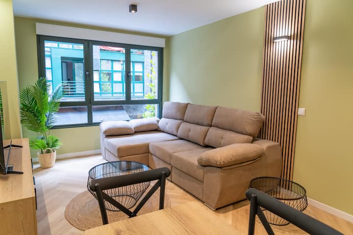 Spacious Apartment In The Heart Of Oviedo - Oviedo