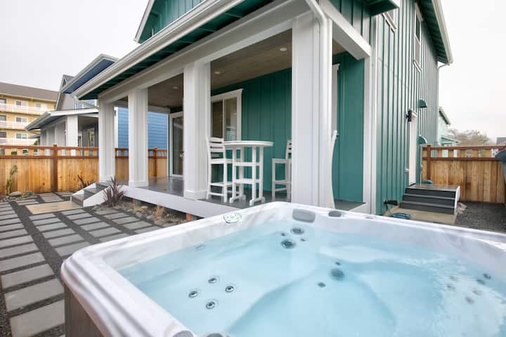 Gardener's Getaway - Oyhut Bay Seaside Resort - Ocean Shores, WA