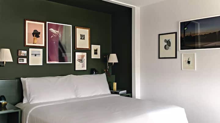 King Room Steps From T-mobile Arena & The Park - Henderson