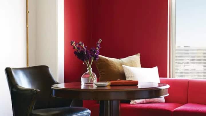 Double Queen Room With Window Seating - Las Vegas, NV