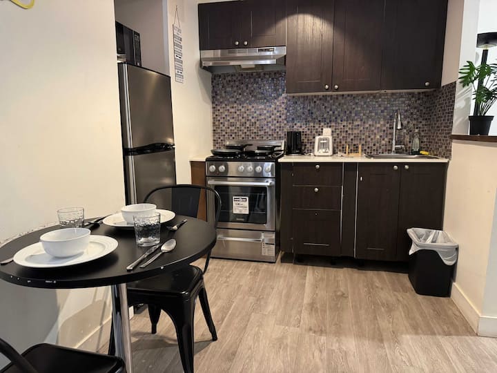 Dream Location - Little Italy - Montréal, QC