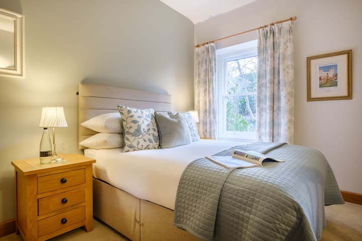 Peg's Place, Dog Friendly, Central, Parking - Windermere
