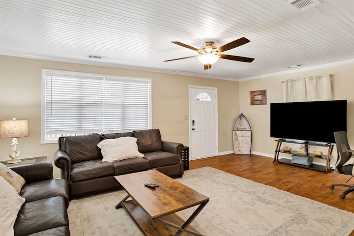 St-gardenia Circle Cottage - Brent, FL