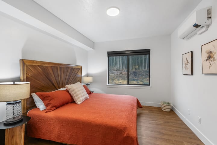 Gateway To Alaska Wonders A308 - Juneau, AK