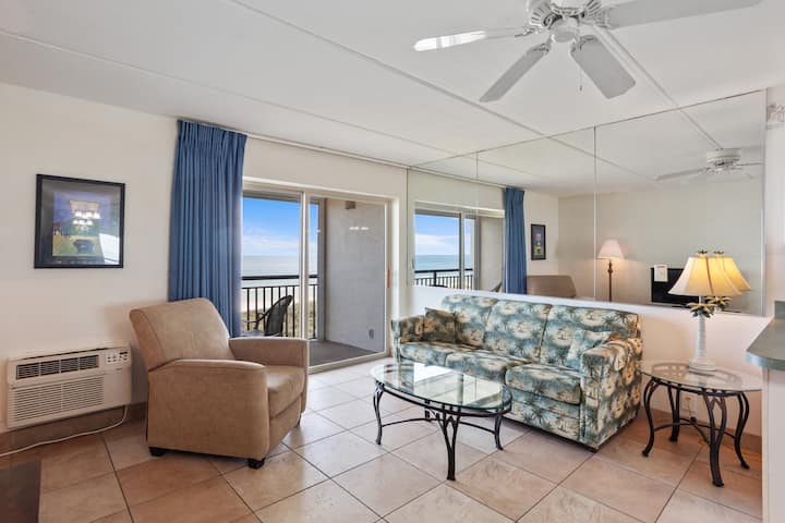 Beacher's Lodge Balcony Plus Suite #321 - Crescent Beach, FL