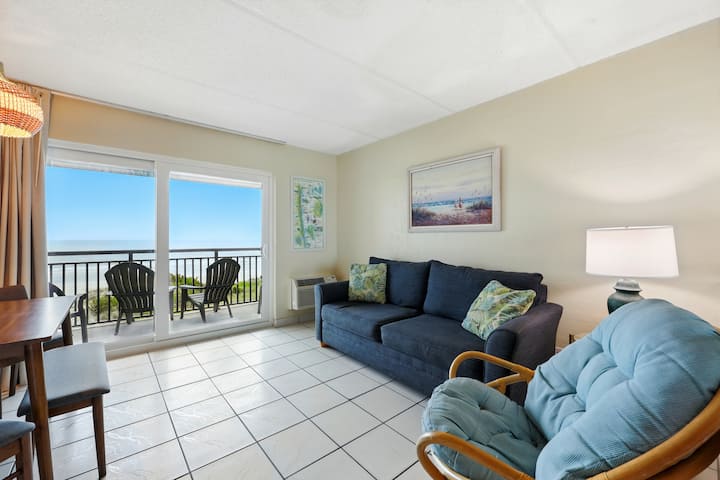 Beacher's Lodge Balcony Suite #330 - Crescent Beach, FL