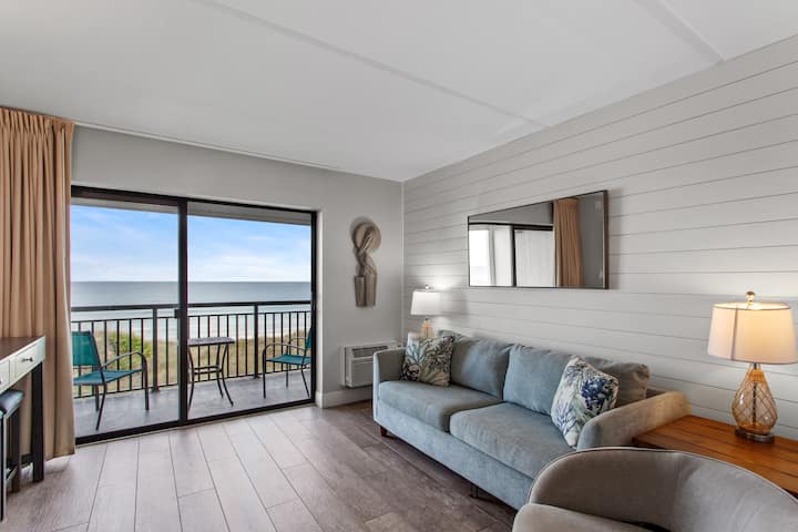 Beacher's Lodge Oceanfront Balcony Suite #328 - Crescent Beach, FL