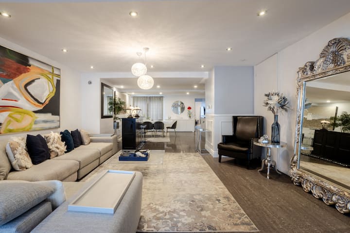 Majestic Villa In Downtown Griffintown - Quebec