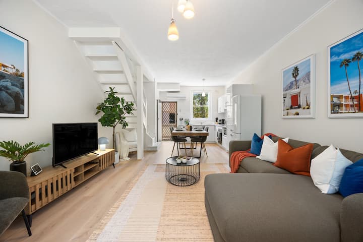 Hacienda At Henley—chic Seaside Haven Near Airport - Adelaide