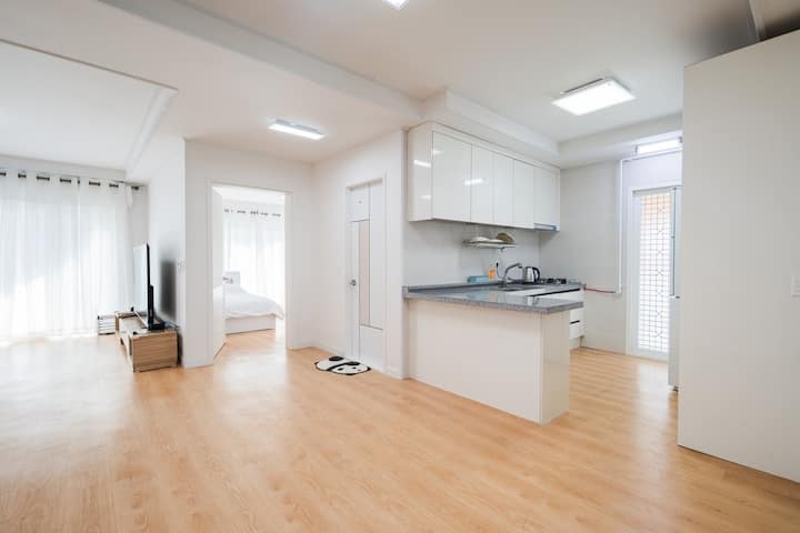 #제주공항 #함덕 #월정리 #감귤체험 303호쓰리룸안마의자 - Jeju