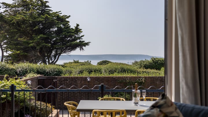Columbia House - Milford on Sea