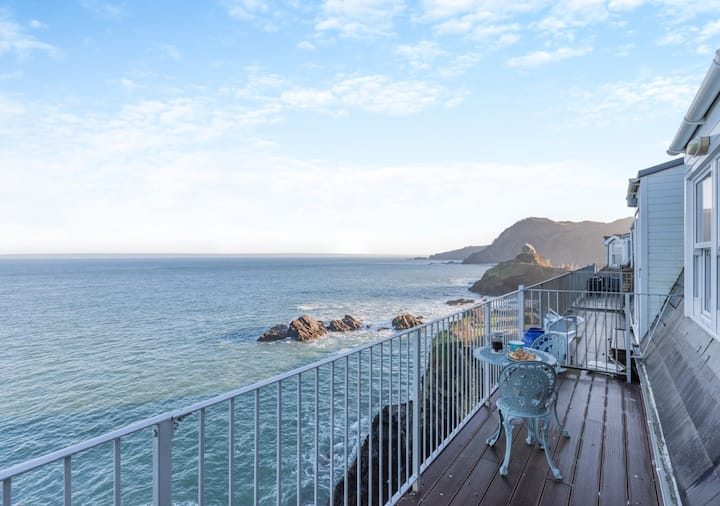 9 Oceanside - Ilfracombe