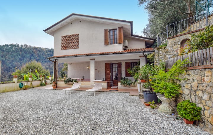 3 Bedroom Gorgeous Home In Camaiore - Camaiore