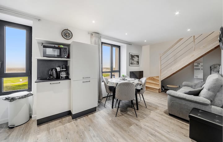 Amazing Apartment In Saint-benoit-des-ondes - Cancale