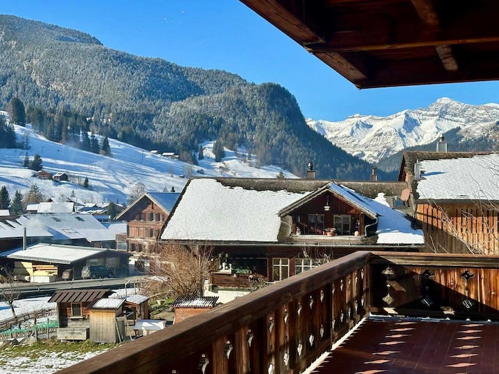 Swiss Peaks Haven With Unparalleled Views - Rougemont