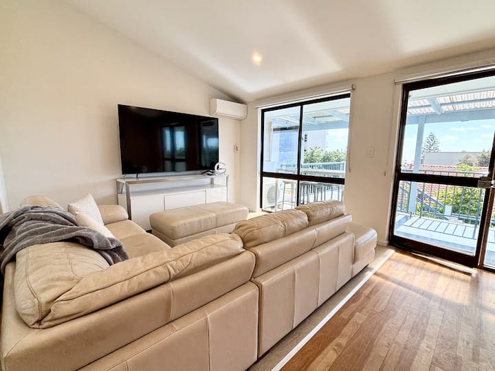 Coastal Ocean Views & Breezes - Perth