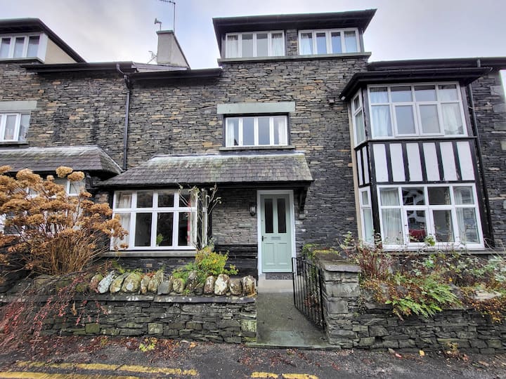 Malvern, Ambleside - Ambleside