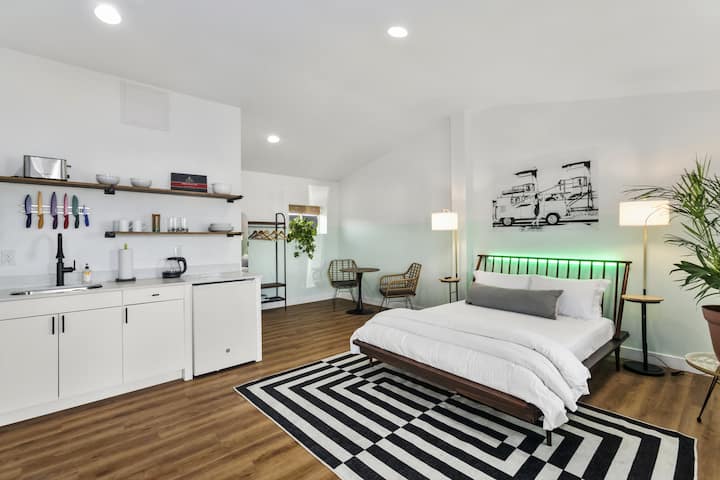 Pulemoku Studio Suite.komo Nui - Chandler, AZ