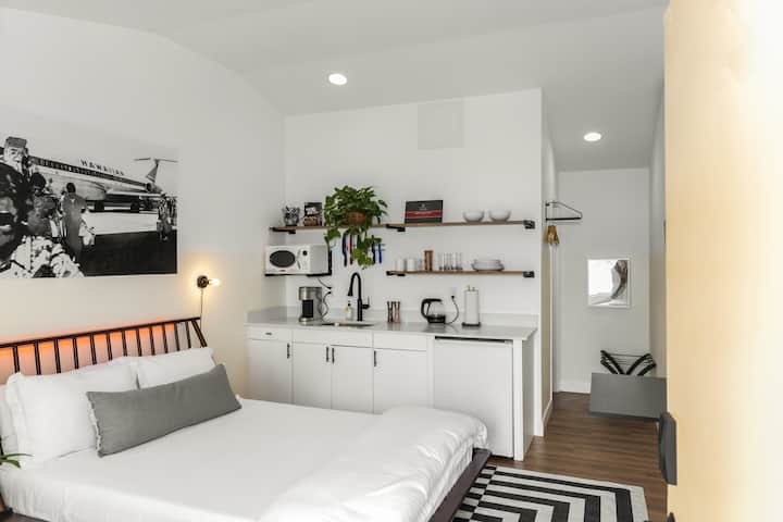 Puāukiʻi Studio Suite Liʻiliʻi - Mesa, AZ