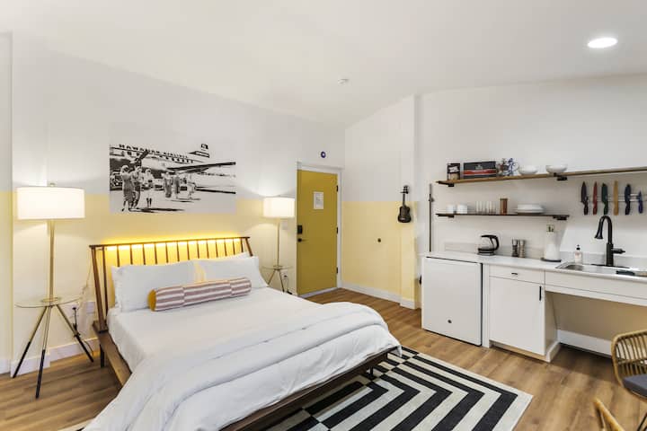 Kalaemano Studio Suite.ʻoluʻolu Komo - Chandler, AZ