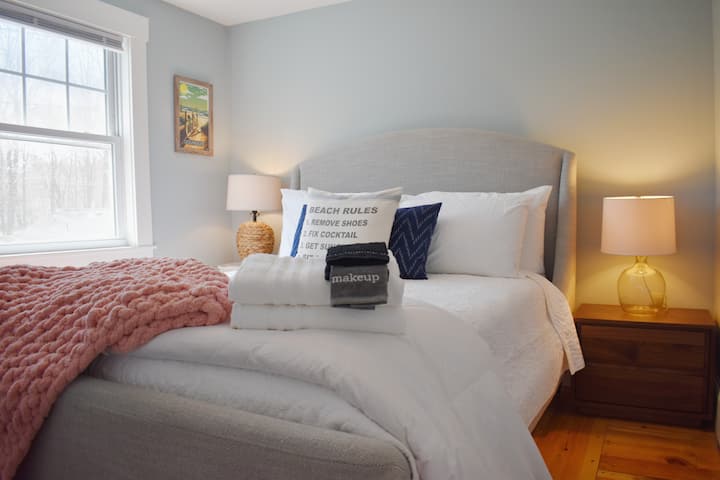 Beach Bungalow In The Heart Of Downtown Ogunquit - Ogunquit, ME