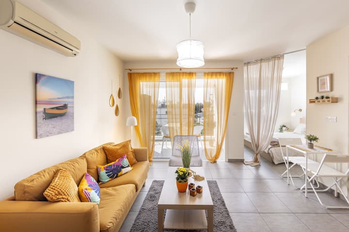 Stay: Sunflower Delight Studio|fully Equipped - Nicosia