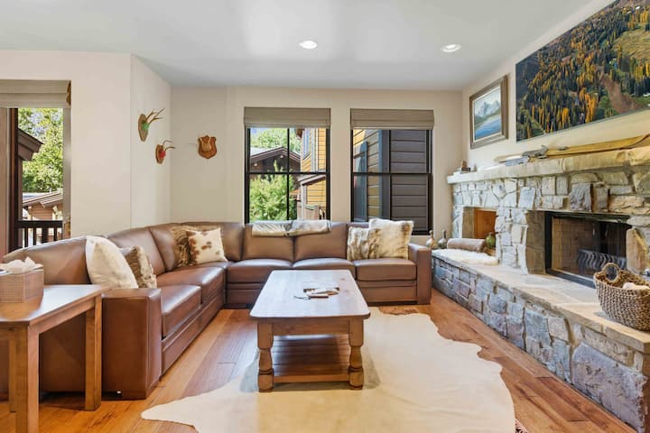 Skiview Luxury Townhome - Steps To Ketchum + Ski - Ketchum, ID