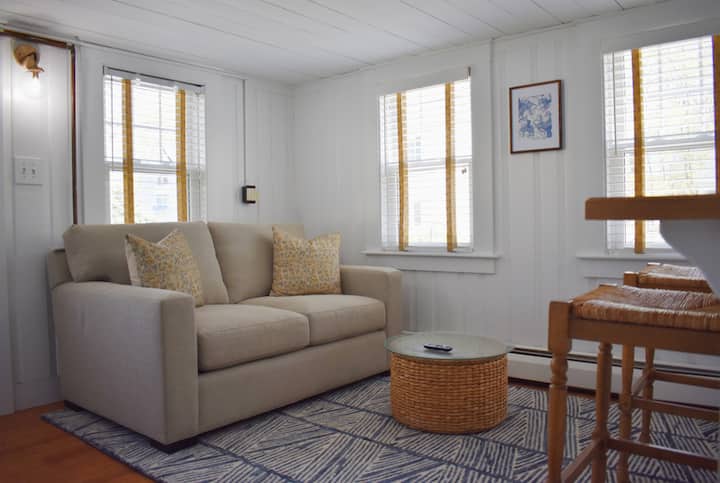 Cozy Cottage In Ogunquit Village - Ogunquit, ME