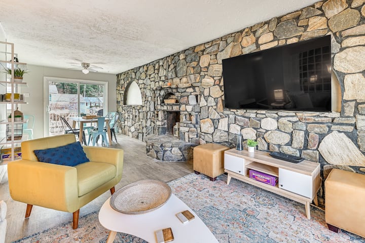 1 Mi To Dtwn: Home W/ Deck In Saratoga Springs - Saratoga Springs, NY
