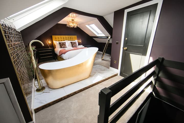 The Abbey Duplex Suite At Serenity Suites, Whitby - Whitby, UK