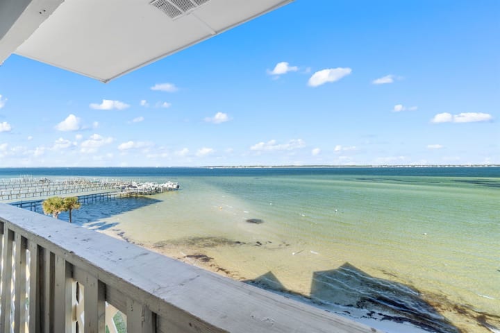 Gone Coastal | Waterfront Pensacola Beach Condo W/ - Pensacola Beach, FL