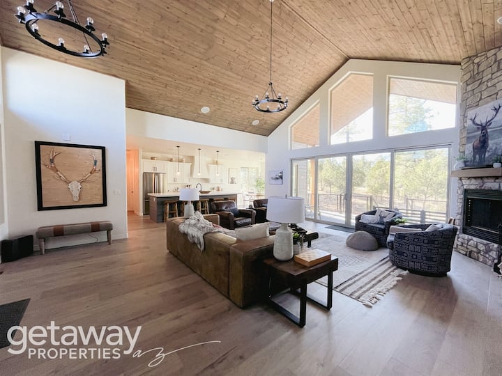 Cozy & Modern | 3br + Loft | Torreon Stay - Show Low, AZ