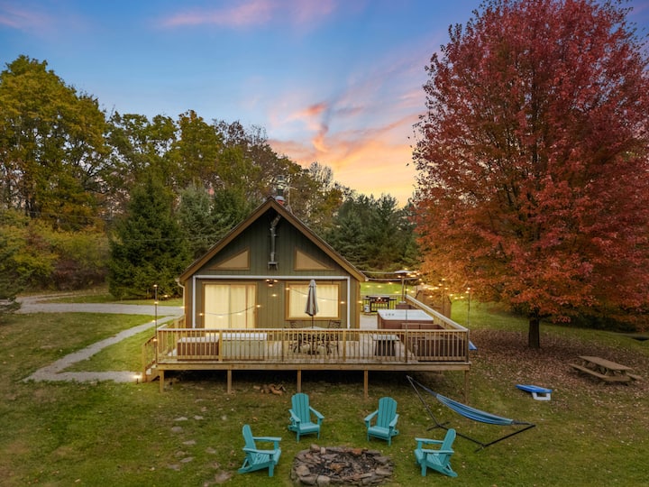 Secluded, Hot Tub, Fire Pit, Deck, Grill, Pets - Finger Lakes, NY