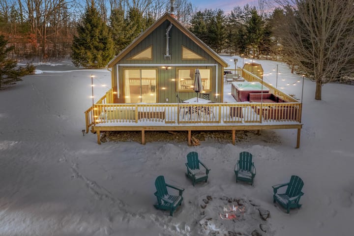 Secluded, Hot Tub, Fire Pit, Deck, Grill, Pets - Finger Lakes, NY