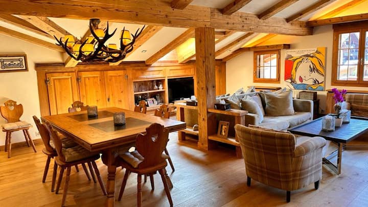Cozy Gstaad Chalet With Modern Touch - Saanen