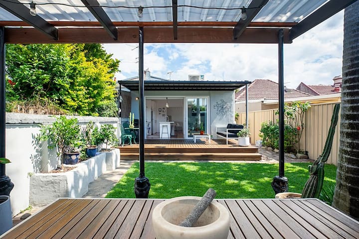 Garden Oasis Sydenham - Sutherland Shire