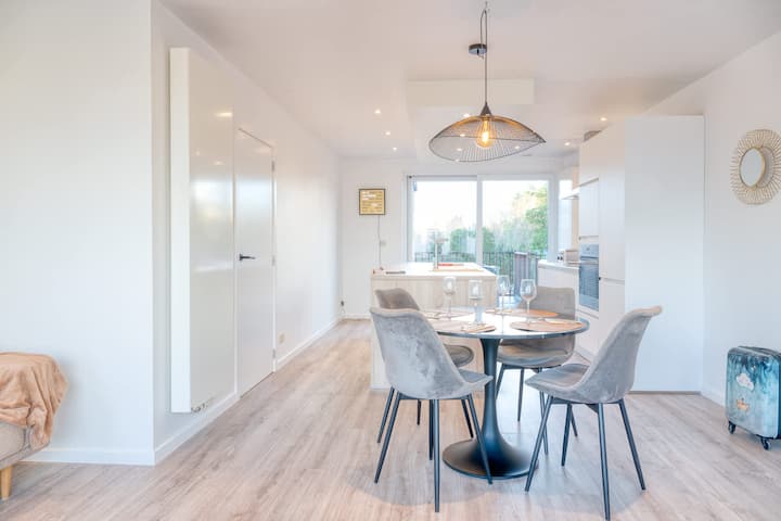 Bright And Modern Getaway Apartment - Bruges