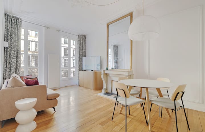 Un Superbe 3 Pièces à Bourse - Grands Boulevards - Paris Gare de Lyon