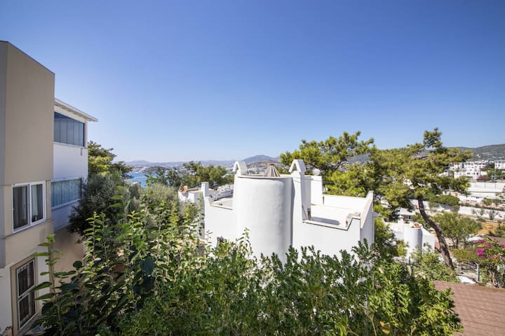 Enchanting House With Backyard In Bodrum - Bodrum