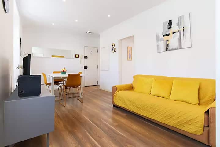 Trendy Santos Apartment - Lisbon