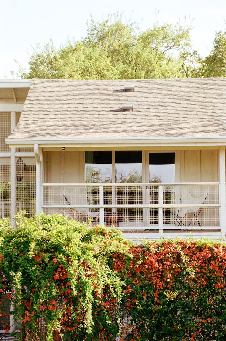 Road-trip Destination In Central Texas |Restaurant - Salado, TX