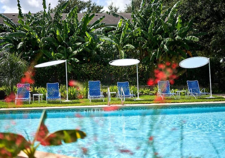 Amazing Stay In A Texas Historical Landmark | Pool - Salado, TX