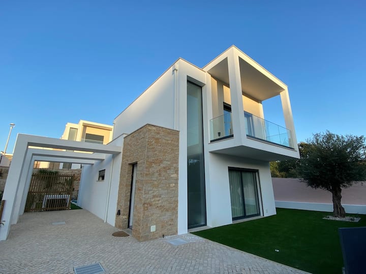 Casa Do Cruzeiro - By Sch - Caldas da Rainha