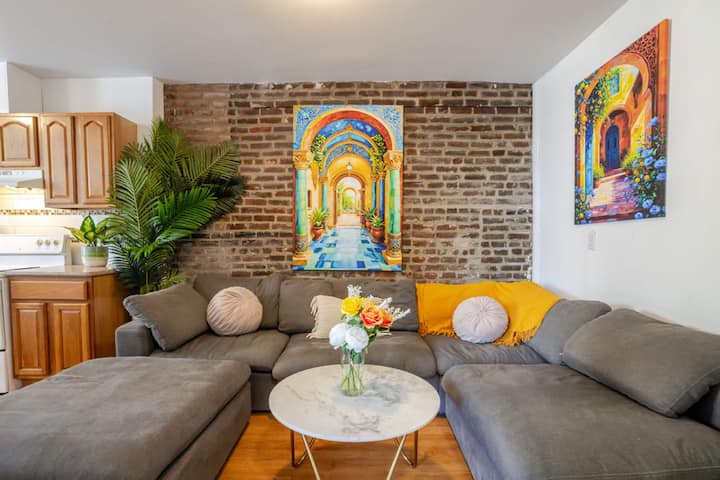 Prime Location | Gorgeous 4br Downtown Mtl - Quebec
