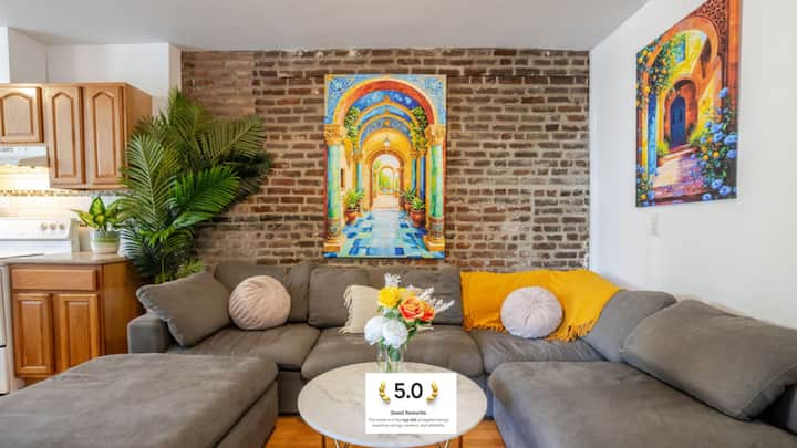 Prime Location | Gorgeous 4br Downtown Mtl - Montreal