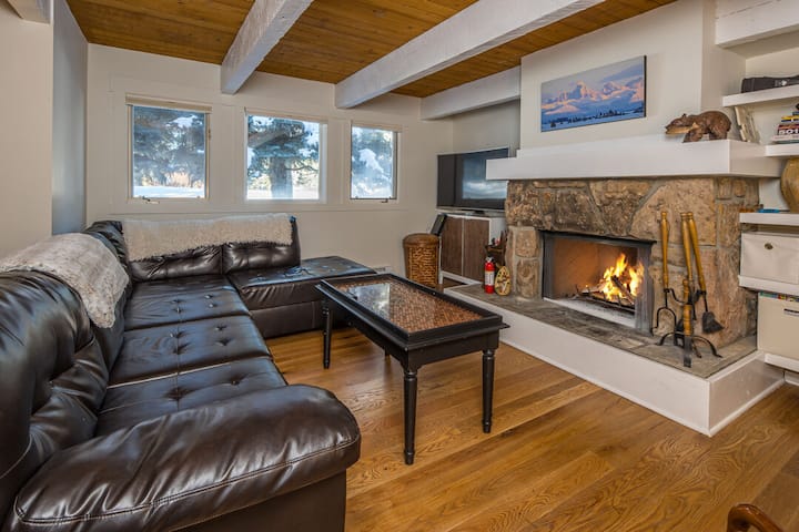 Townhome On Big Sky Golf Course W Shared Pool - Big Sky, MT