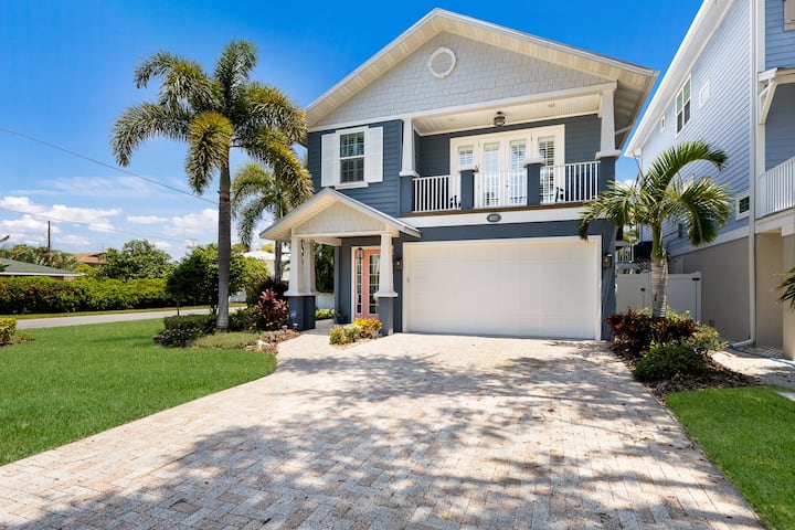 Rollin' With The Waves By Beach Boutique Rentals - Bean Point Beach, Anna Maria